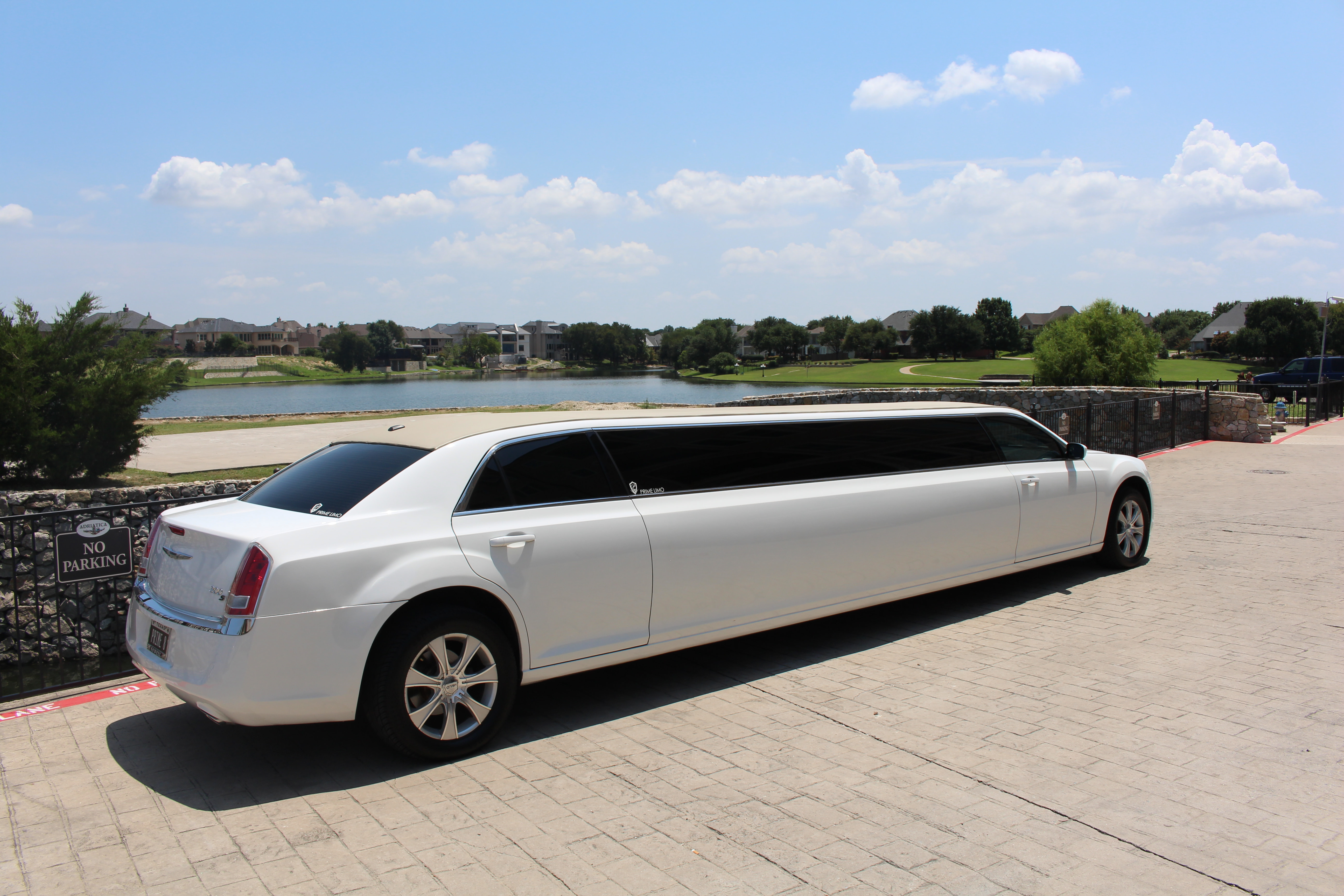 8-10 Passenger Limos | Prime Limo & Car Service | Limo Service Dallas ...